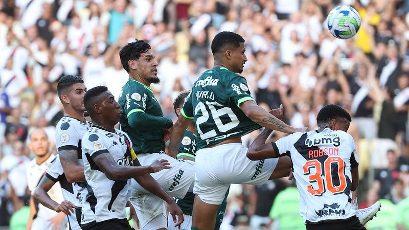 Palmeiras Reage Com Gols De Cabeça E Busca Empate Contra O Vasco No